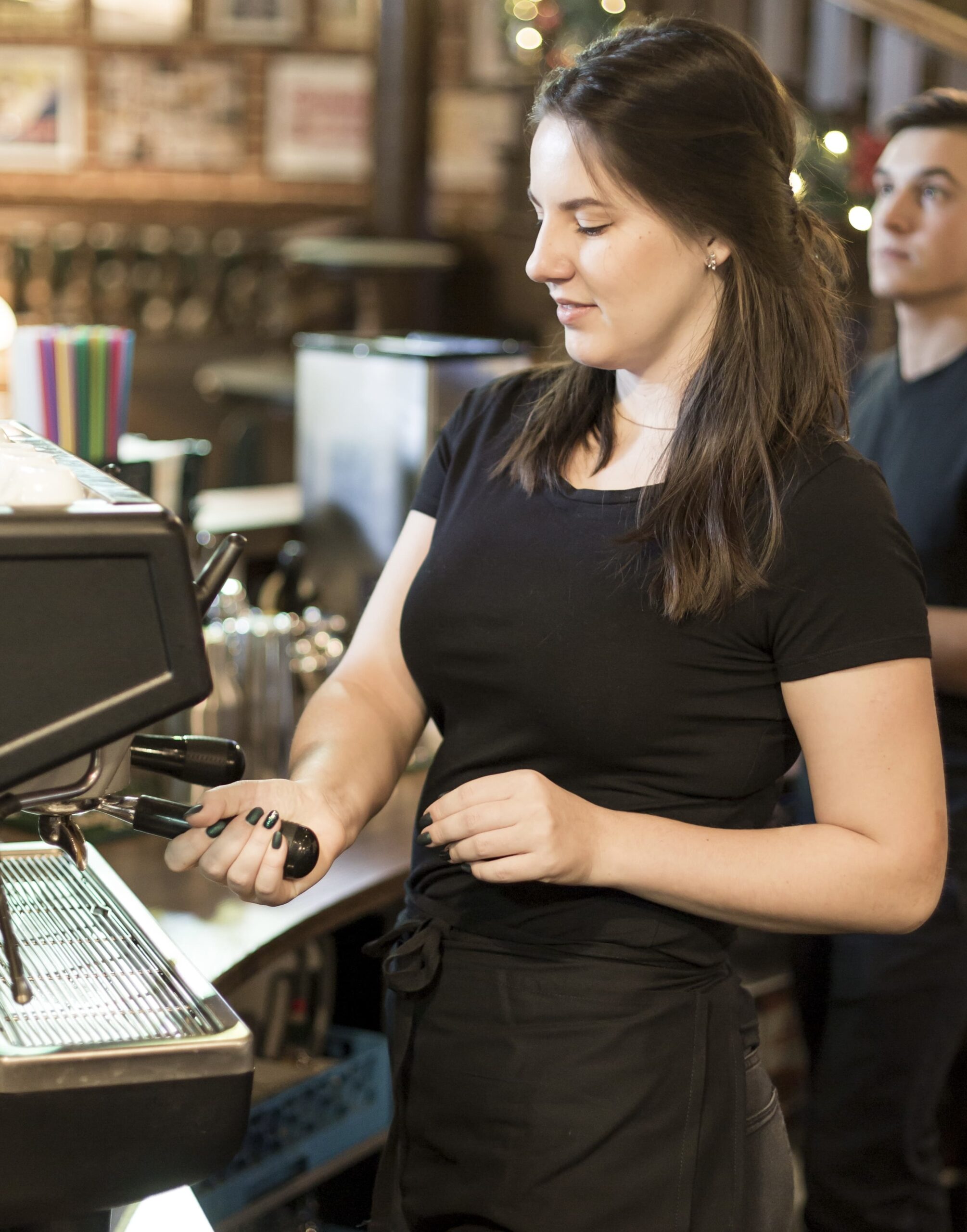 We Are Hiring Food and Beverage Associates at Delhi Airport - Canwill